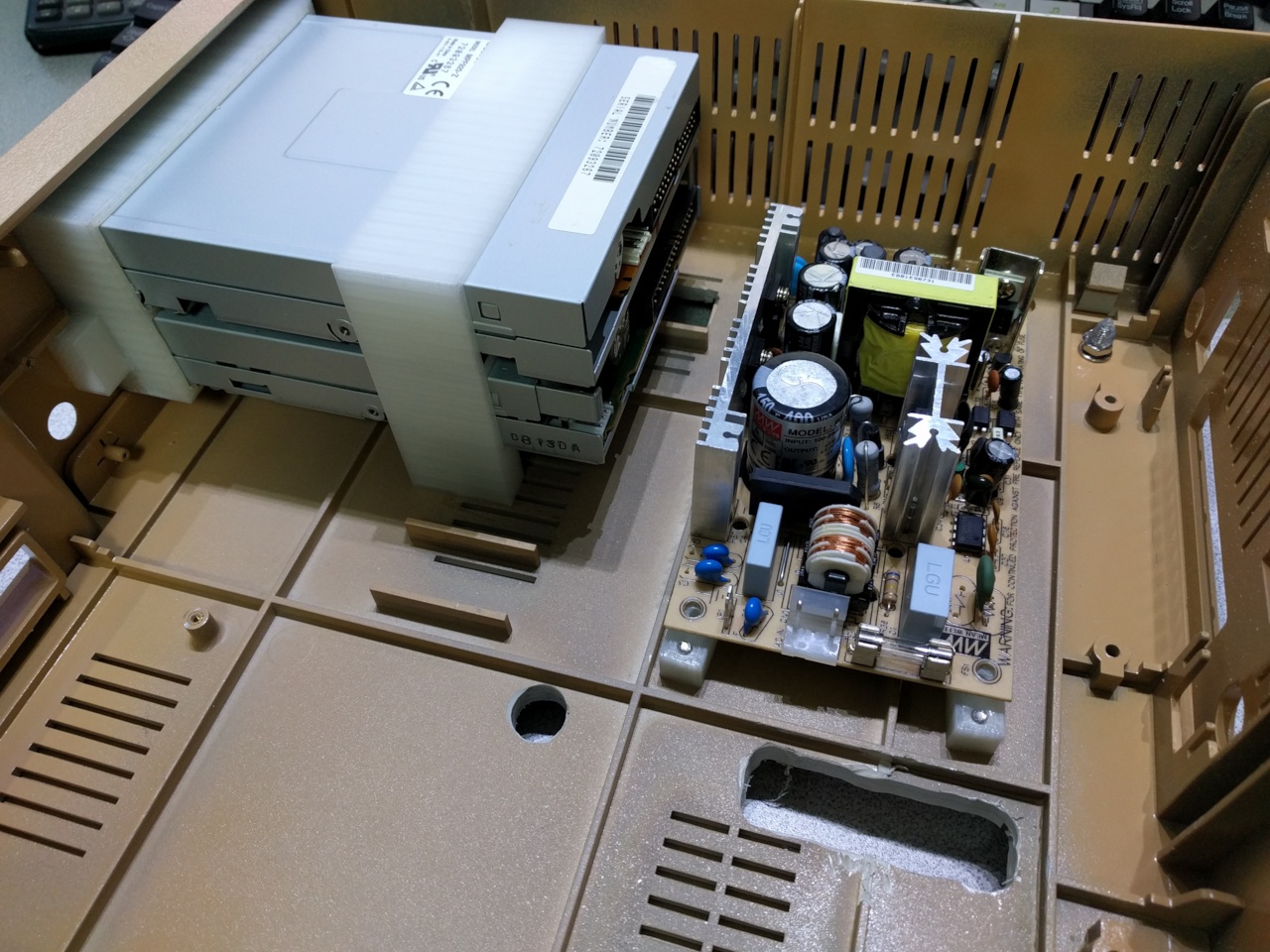 Internal Drive Holder on my system - IBM PCjr
